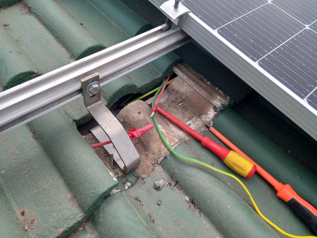 How to approach / request an electrician to install a solution ...