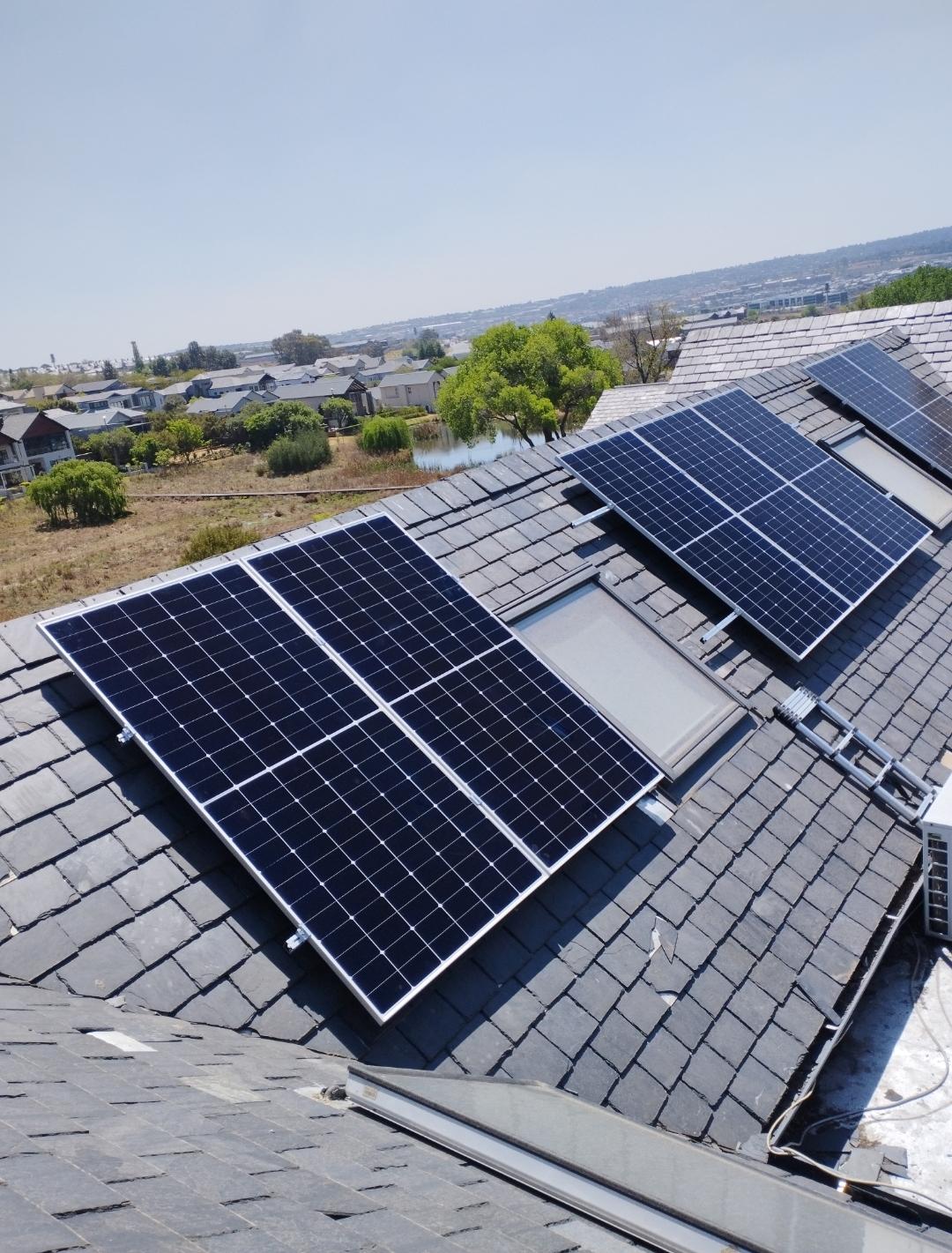 Slate Roof operations in Midrand, 12kW Deye, 14 x JA Solar 555W Monos ...